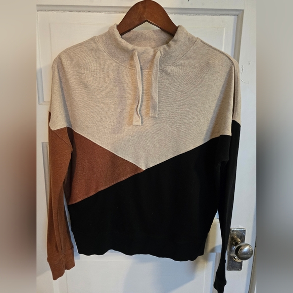 Pact | Tops | Pact Airplane Fabric Jogger Set | Poshmark